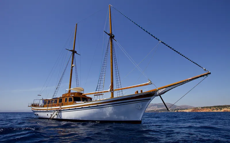 HERMINA yacht for sale (Halkitis Shipyards, 31m, 1993)